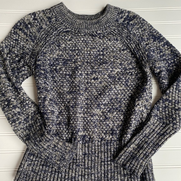 Universal Thread | Tops | Universal Threads Xsmall Knit Sweater | Poshmark